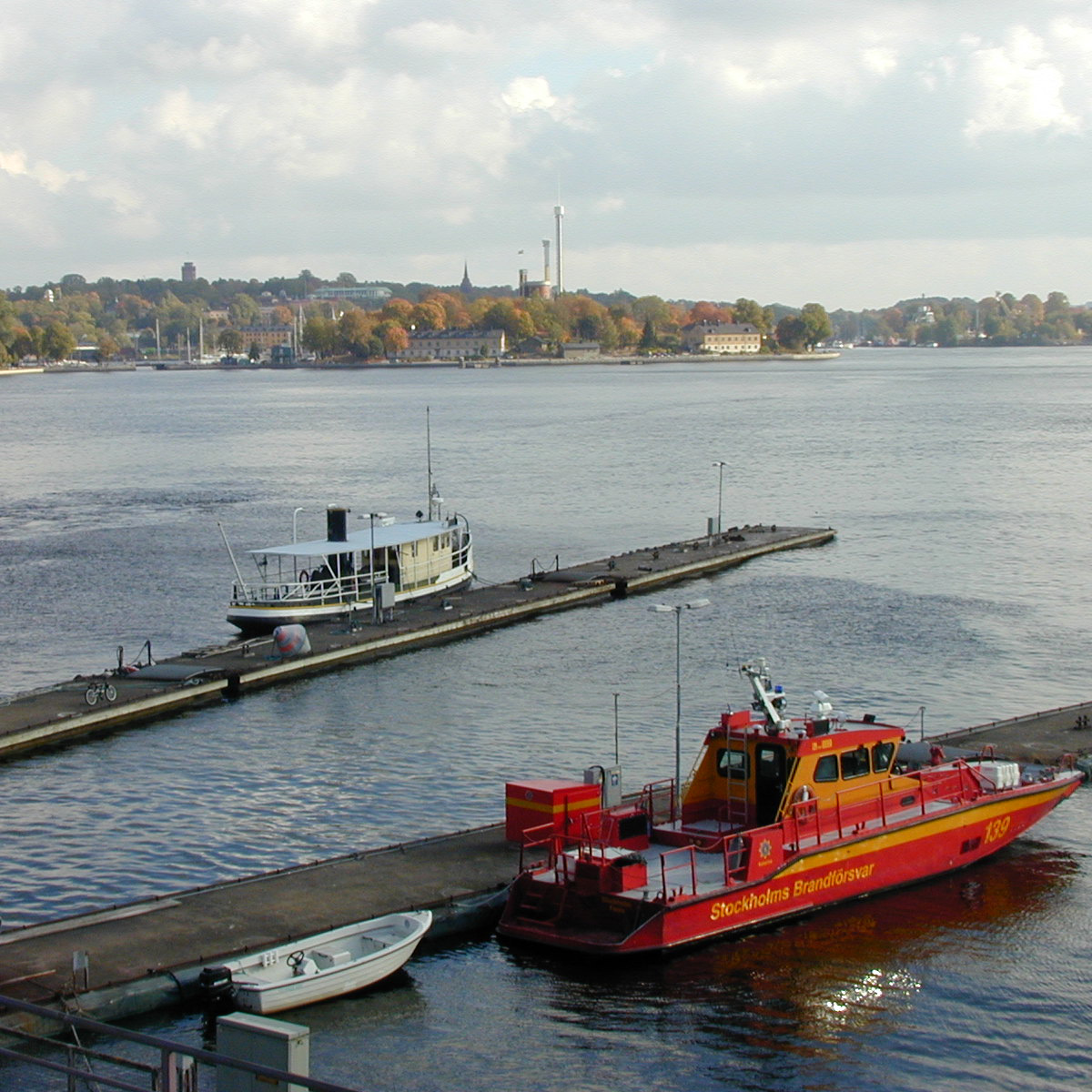 インテリアコーディネートなら東京目黒のオリジナル家具店 【 karf